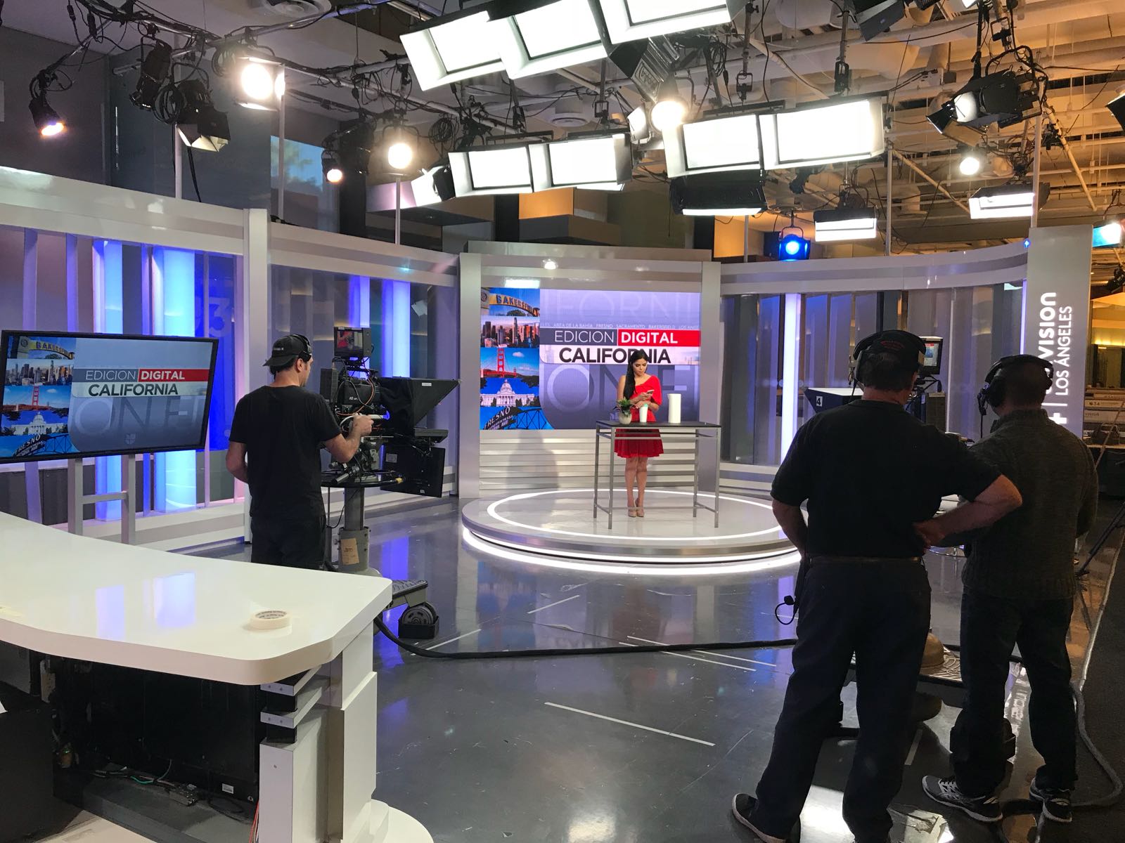 Univisión News – L.A. 34 Newsroom – Propmaster – Miami